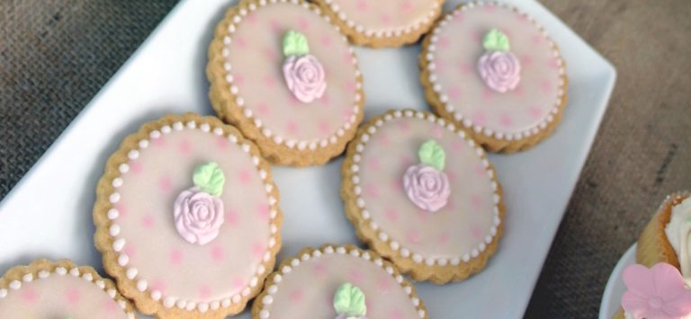 Iced Cookies Recipe Iced Vanilla Cookies (no spread) - Suzanne Bakes